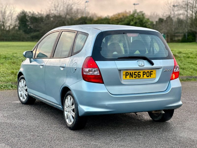 Used 2006 Honda Jazz 1.4 i-DSI SE CVT-7 5dr for sale in Iver ...