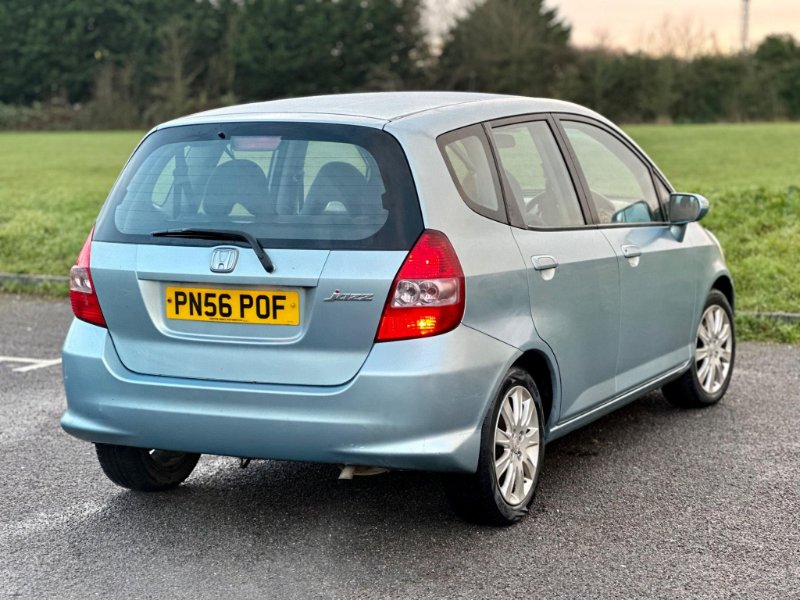 Used 2006 Honda Jazz 1.4 i-DSI SE CVT-7 5dr for sale in Iver ...